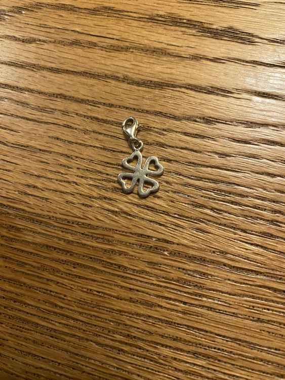 Thomas Sabo Charm Kleeblatt (Gebraucht) in Muri AG für CHF 16.9 – mit Lieferung auf Ricardo kaufen