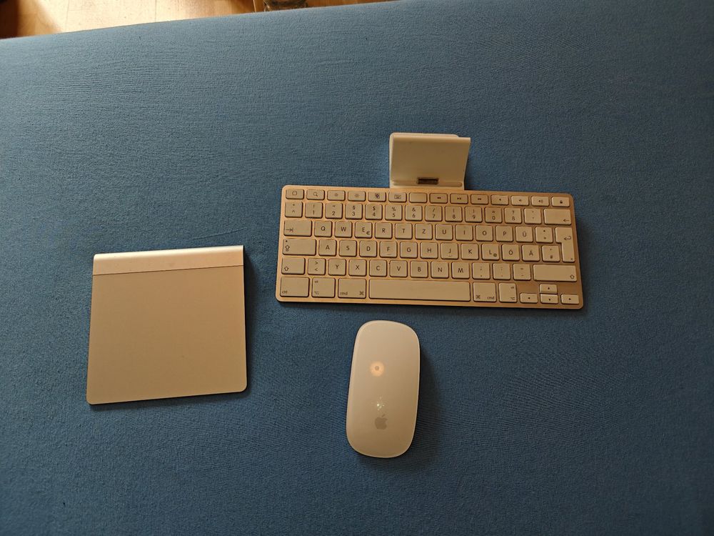 Appple Set mit Tastatur, Maus und Touchpad (Gebraucht) in Neuhausen für ...
