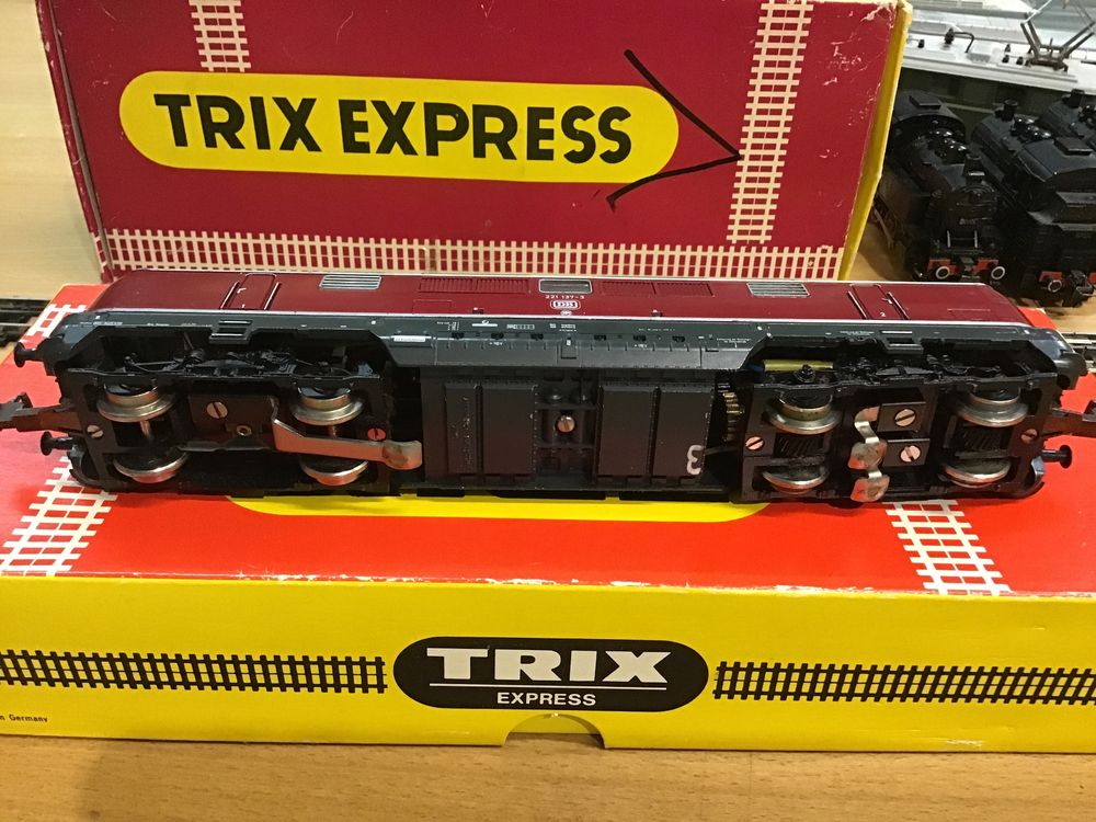 TRIX EXPRESS SYSTEM 2256 V200 HO GLEICHSTROM (Gebraucht) in Männedorf ...