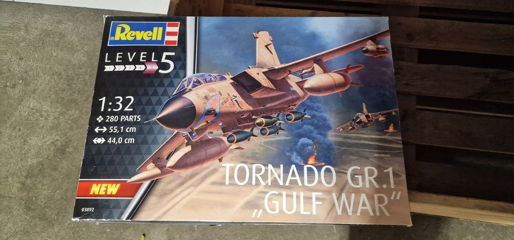 Revell Tornado GR.1 "Gulf War" (Neu und originalverpackt) in Embrach ...
