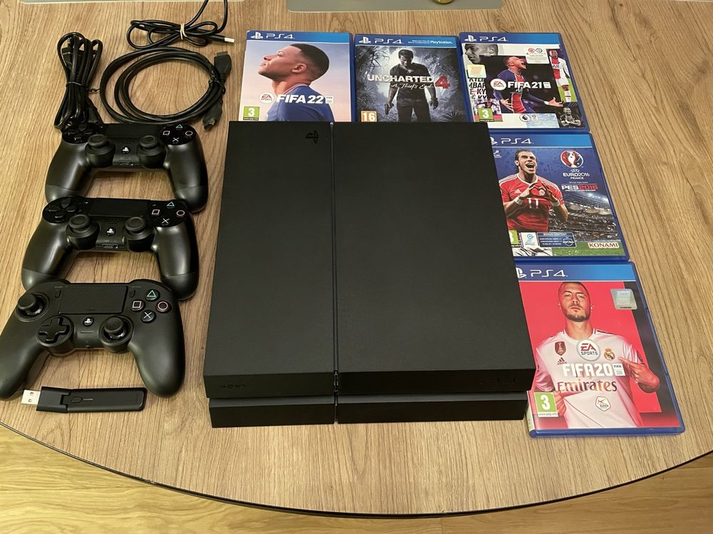 Sony PlayStation 4 500 GB + 3 Pads ( 2 Originals) + 5 Games (Gebraucht) in Bonstetten für CHF ...
