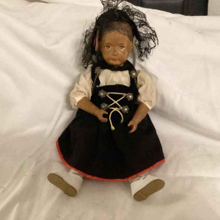 ALTE BRIENZER PUPPE (Gebraucht) in für CHF 250 – mit Lieferung auf ...