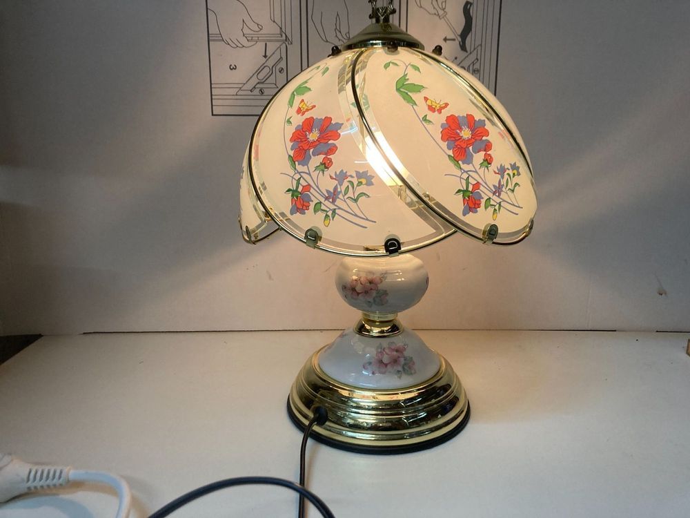 Schöne Lampe mit passendem Karton | Kaufen auf Ricardo