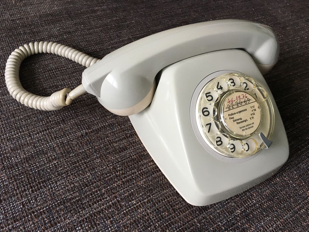 Tischtelefon PTT mit Drehscheibe Modell 70 Telefon (Defekt) in holziken ...