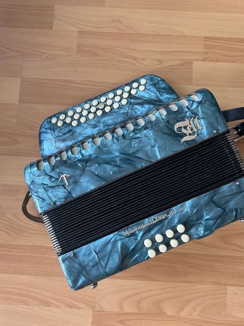 Handorgel Handharmonika Akkordeon Tell mit Tasche und Noten | Kaufen ...