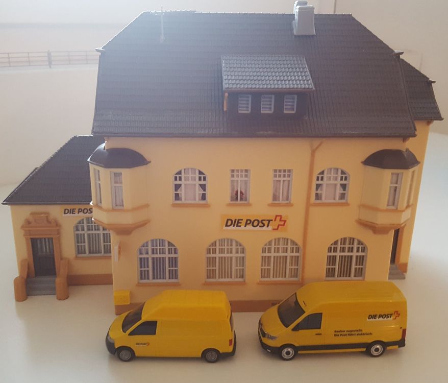 KIBRI HO Postamt Schweizer Post und zwei Post Lieferwagen (Gebraucht ...