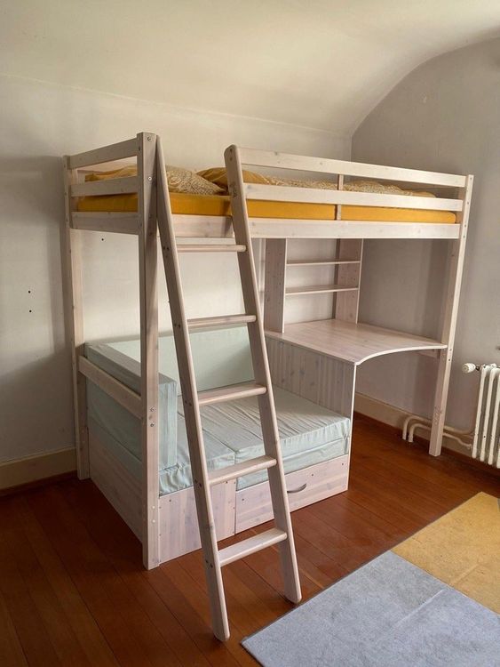 Hochbett mit Auszieh-Sofa und Pult (Gebraucht) in Trimbach für CHF 299 ...