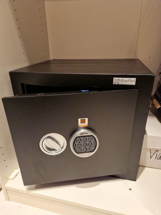 Tresor Rieffel Modell Orion 30-410 zu verkaufen (Gebraucht) in Wolfenschiessen für CHF 720 – nur ...