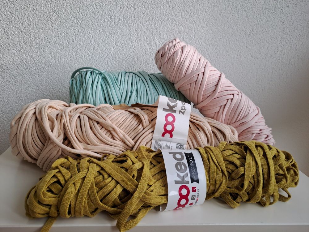 Hooked Zpagetti Textilgarn zum Stricken/Häkeln (Gebraucht) in ...