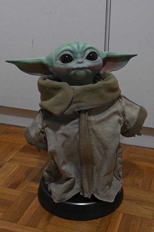 Star Wars Mandalorian "The Child" Baby Yoda von Sideshow | Kaufen auf ...