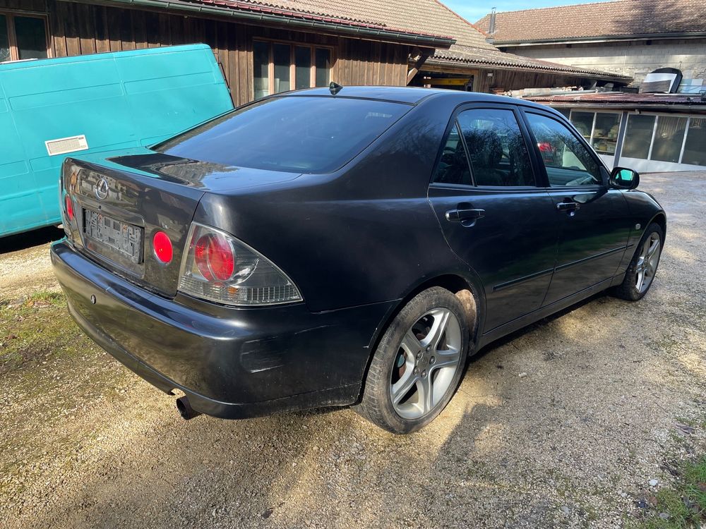 Lexus IS200 (Gebraucht) in buttes für CHF 1050 – nur Abholung auf ...