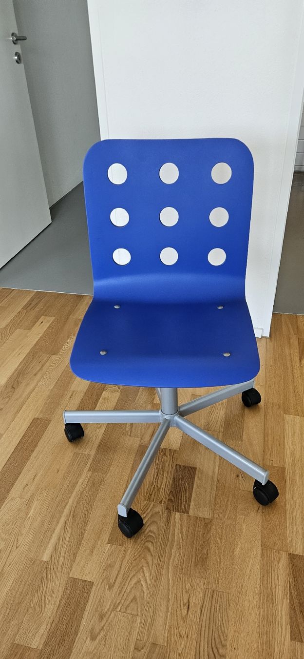 Blauer Drehstuhl Ikea, guter Zustand, ideal fürs Büro! (Gebraucht) in ...