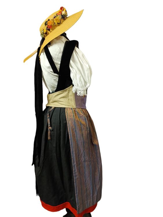 Volkstracht für Damen (Gebraucht) in zofingen für CHF 121 – nur ...