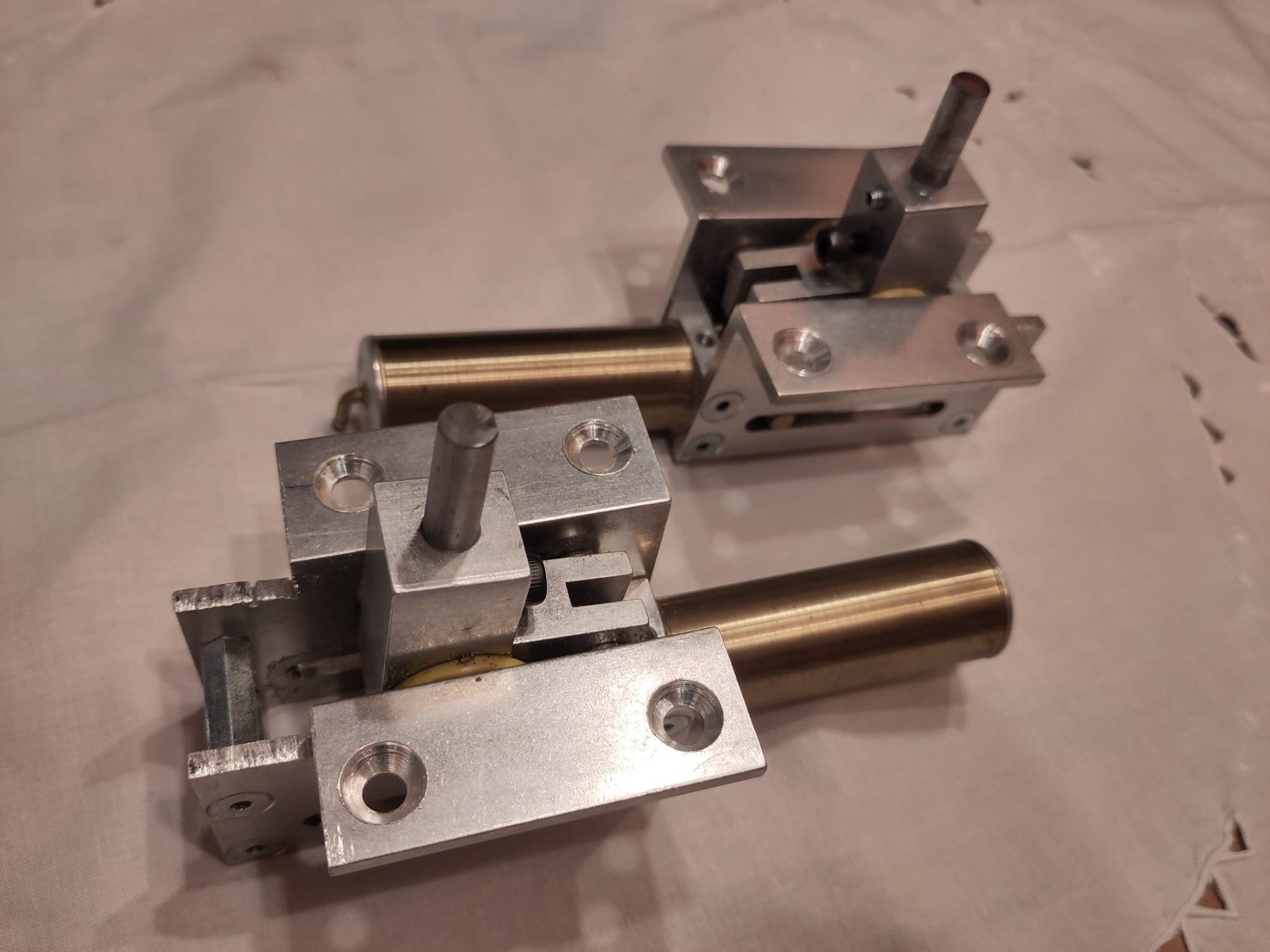 Train Rentrant Pneumatique WABO (Taille ER50) + 4 Vérins (Gebraucht) in ...