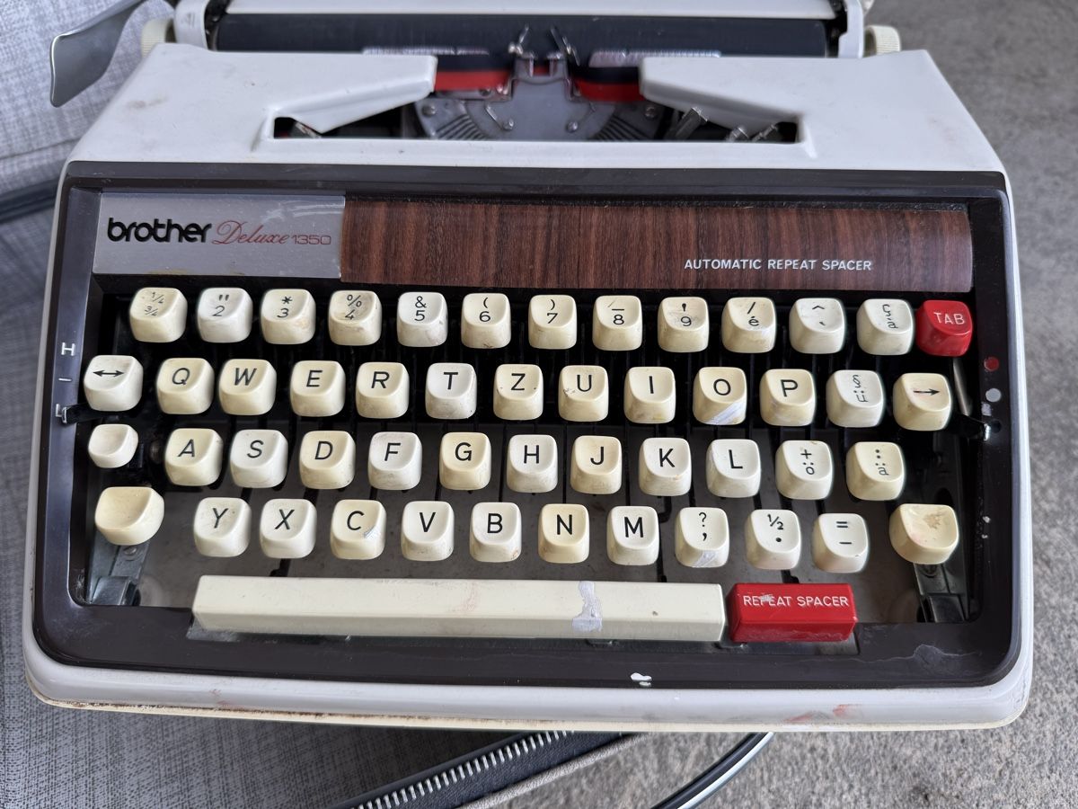 Vintage BROTHER DELUXE 1350 Schreibmaschine (Gebraucht) in Konolfingen ...