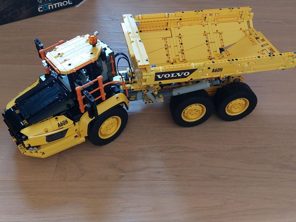 Lego Technics Model 42114 Volvo Dumper 6x6 (Gebraucht) in für CHF 131 ...