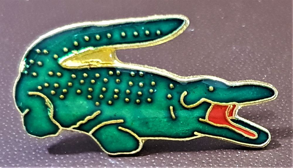 P833 - Pin Lacoste Krokodil (Gebraucht) in Reinach BL für CHF 5 – mit ...