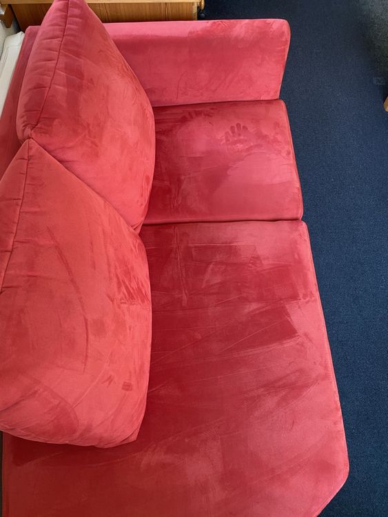 2-er-Sofa mit Hocker, rot, Alcantara (Gebraucht) in Herisau für CHF 79 – nur Abholung auf ...