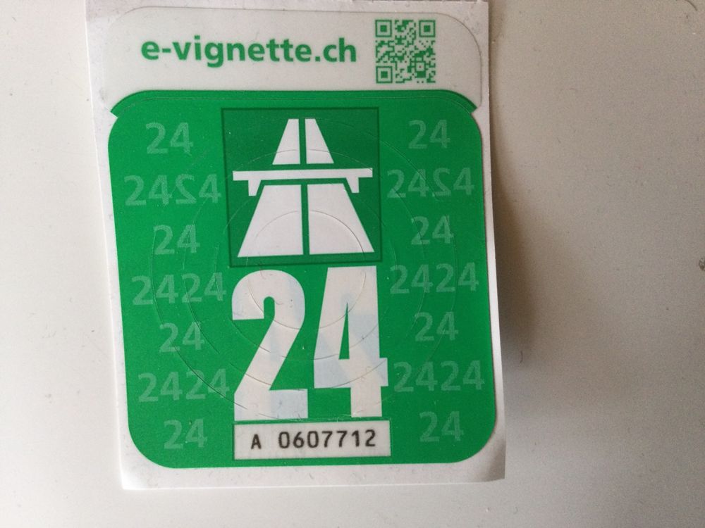 Autobahnvignette 2024 (Neu und originalverpackt) in Wolfhalden für CHF 36 – mit Lieferung auf ...