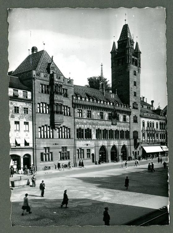 AK sw Basel BS Marktplatz Rathaus,Haus zum Gold ≈ 1950 (Gebraucht) in Basel für CHF 2.8 – mit ...