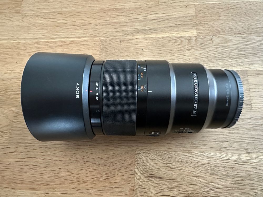 Objektiv Sony 90mm F2.8 Macro G OSS (Gebraucht) in Davos Platz für CHF ...