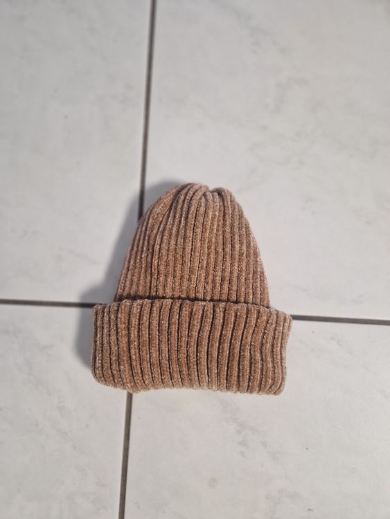 5 Warm Winter Hats (Gebraucht) in Bassersdorf für CHF 1 – mit Lieferung ...