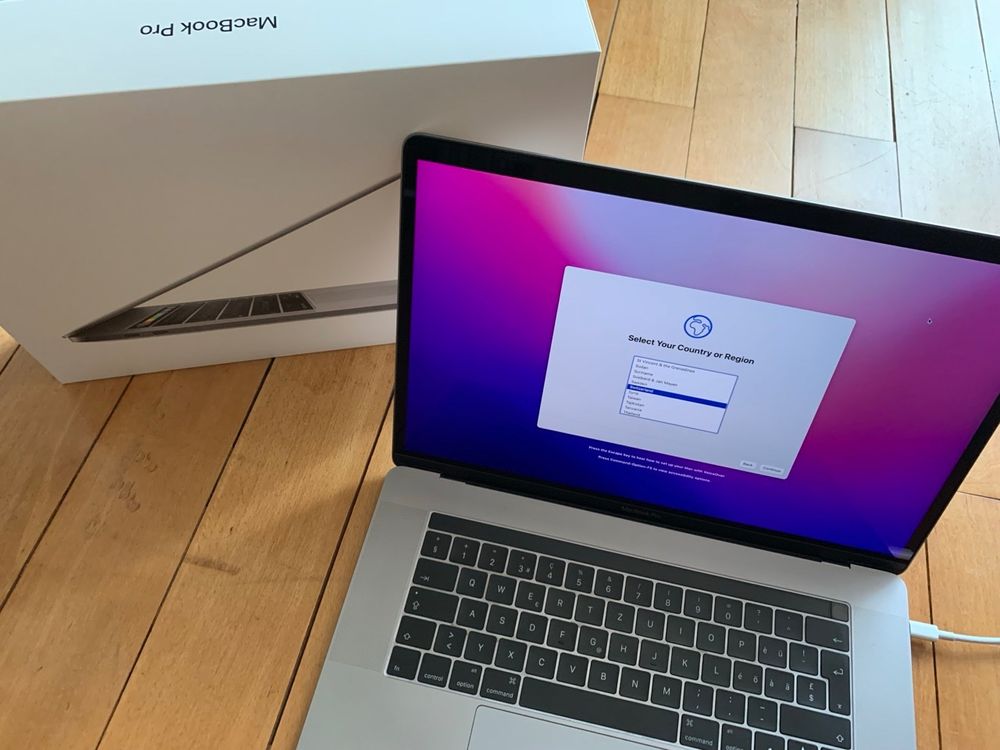 Macbook Pro 15 inch - Touch Bar - Space Gray (Gebraucht) in Lausanne ...