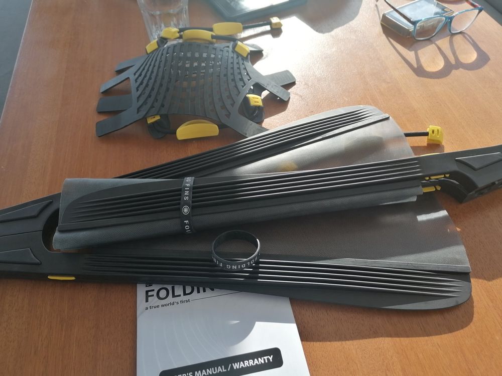 Folding Fins (Neu (gemäss Beschreibung)) in Zollikon für CHF 139 – mit ...