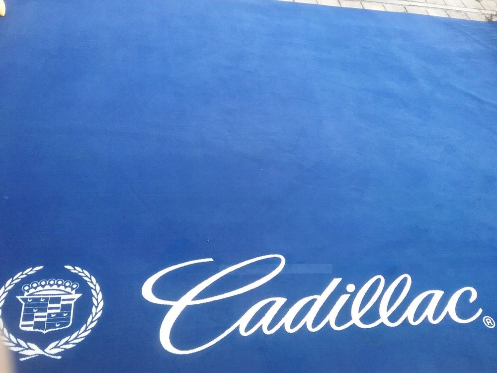 Cadillac Teppich Showroom | Kaufen auf Ricardo