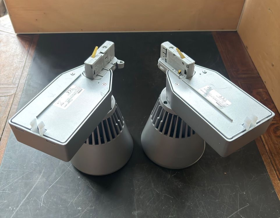 2 LED-Leuchten LIVAL Trigger Lean 45.4W 3000K (Gebraucht) in Sonterswil ...