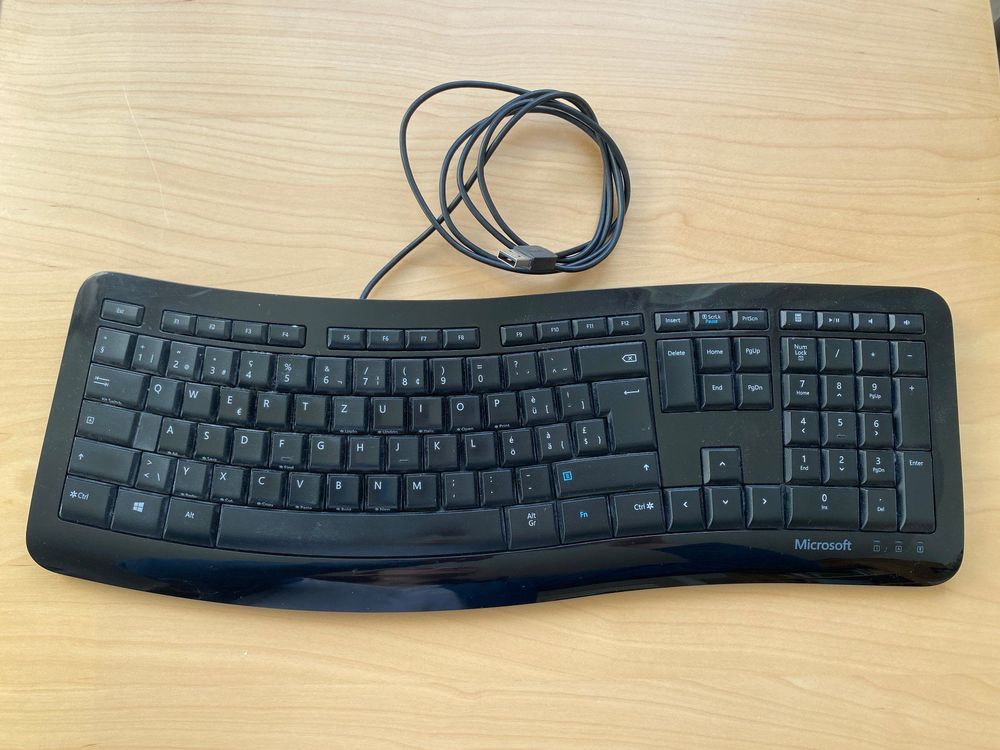 Tastatur Microsoft Comfort Curve Keyboard 3000 (Gebraucht) in Boswil für CHF 1 – mit Lieferung ...
