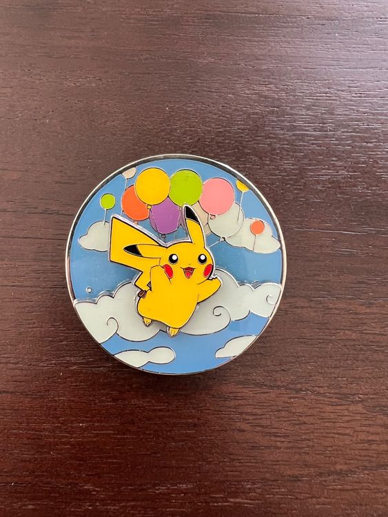 Pikachu Flying & Surfing Pin Pokémon Celebrations (Neu (gemäss ...