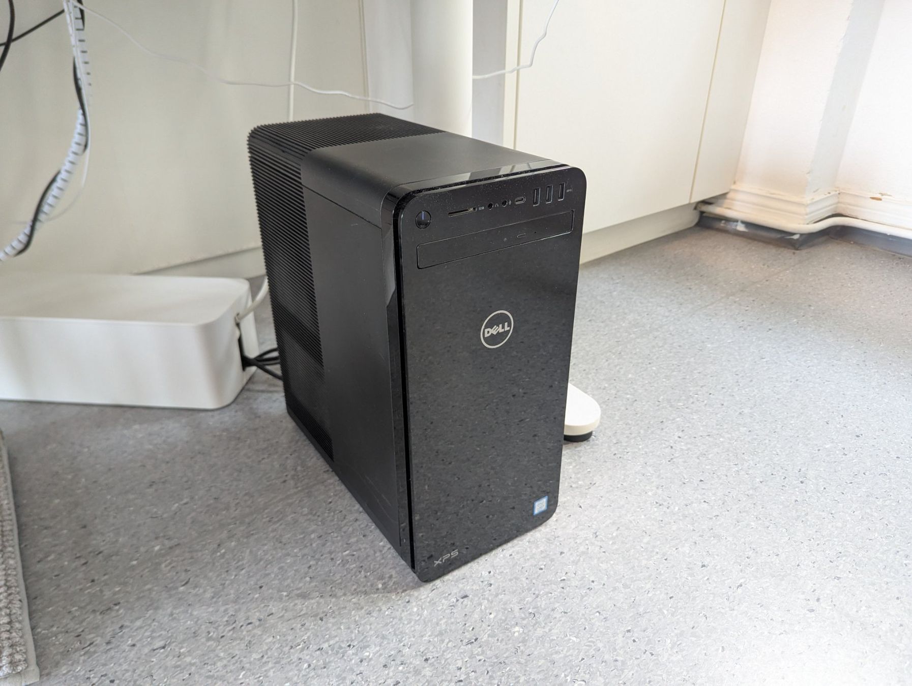 Dell XPS PC - Top Zustand! (i7-8700 | GTX 1070 | 16GB RAM) (Gebraucht ...