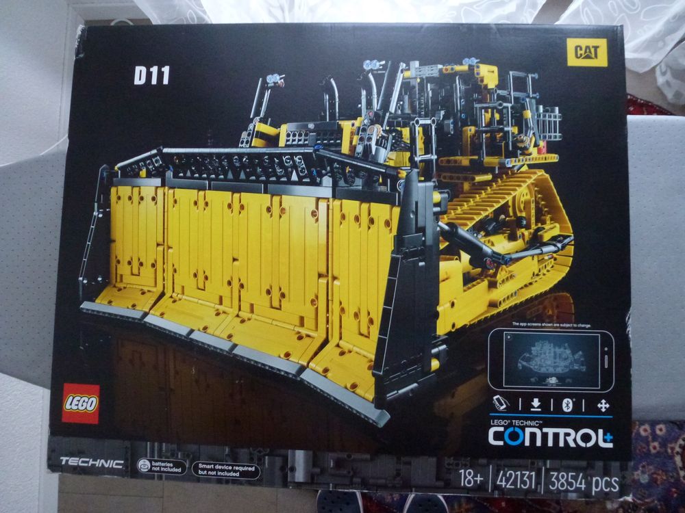 Lego Technik 42131 - Cat® D11 Bulldozer (Neu und originalverpackt) in ...