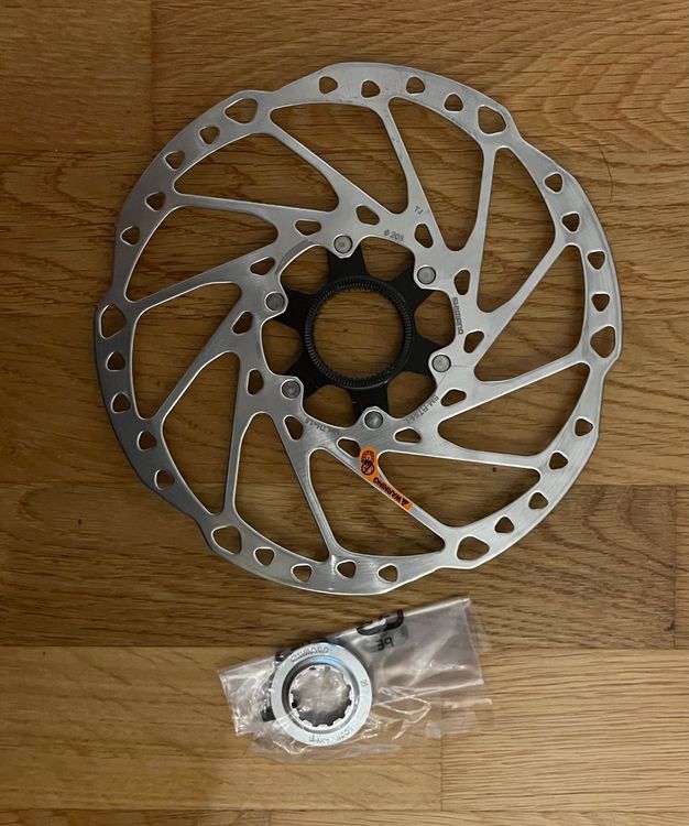 Shimano SM-RT64 Centerlock 203 (Defekt) in Emmenbrücke für CHF 5 – mit ...
