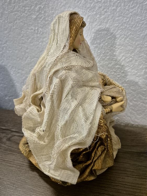 Maria mit Jesuskind Krippenfigur, Weihnachten (Gebraucht) in Eschlikon TG für CHF 22 – mit ...