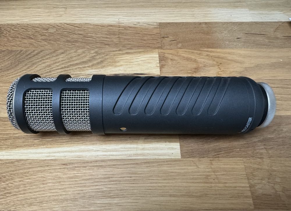 RODE Procaster with Stand (Gebraucht) in Boulens für CHF 99 – mit ...