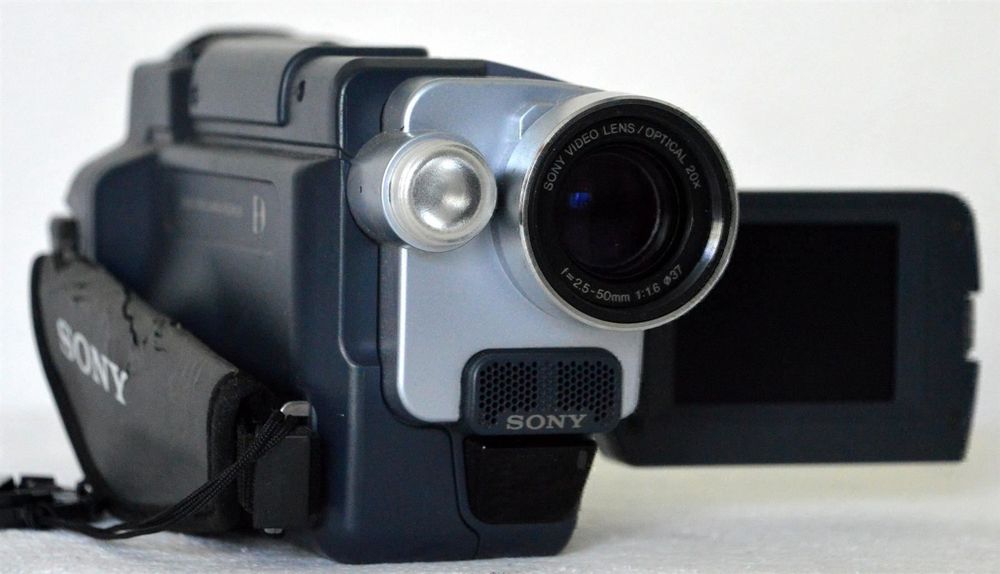 Camcorder Sony DCR-TRV145E Digital 8 caméscope (Gebraucht) in Collonges ...