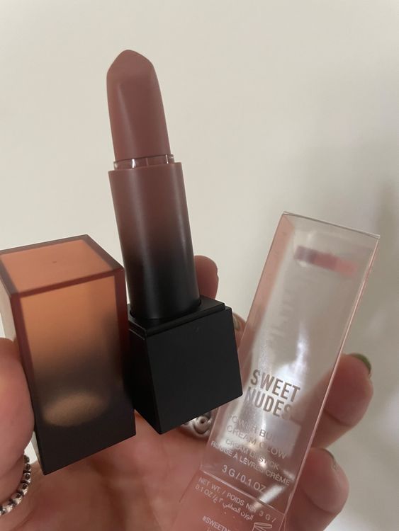 HUDA BEAUTY CREAM LIPSTICK. SWEET CHEEKS. LadenpreisCHF32.90 | Kaufen ...