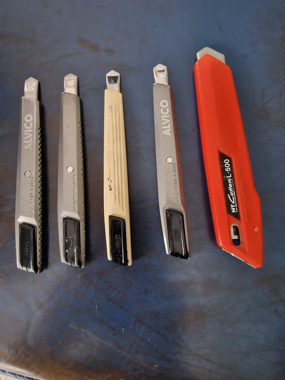 NT Cutter A-300 (4×) / NT Cutter L-500 (1×) (Gebraucht) in für CHF 10 ...