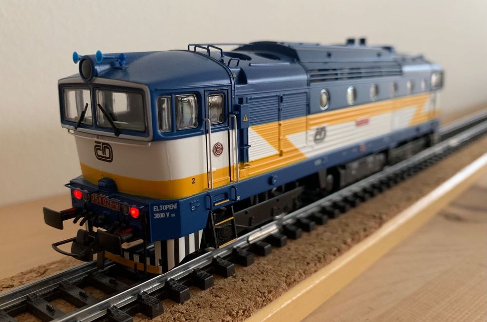 Diesellok CD, AC, H0, Digital-Sound + 3 EC-Schnellzugwagen (Neu (gemäss ...