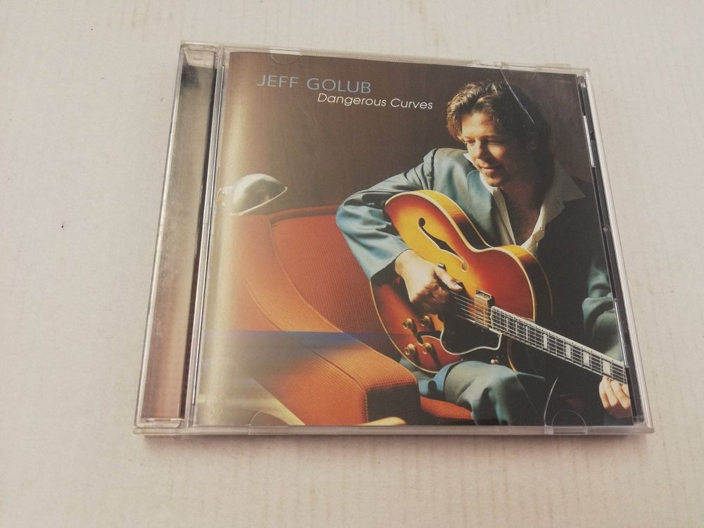JEFF GOLUB - DANGEROUS CURVES (Gebraucht) in Bern für CHF 3.5 – mit ...