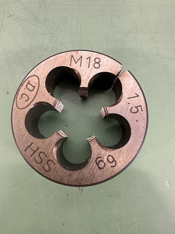 HSS Schneidenden Threading die, M18. (Gebraucht) in Aarberg für CHF 6 – mit Lieferung auf ...