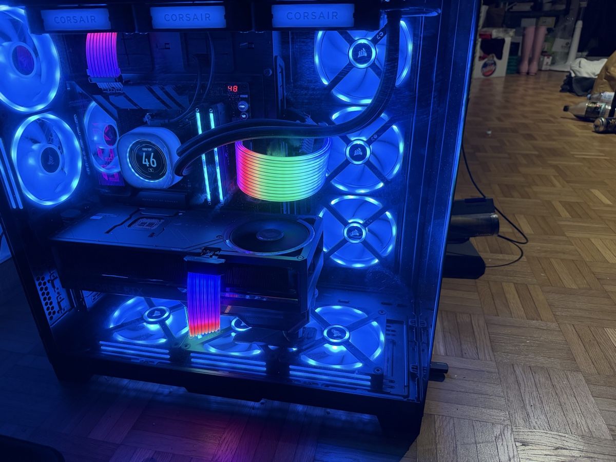 RTX 5090 + Ryzen 9800X3D Ultimate Gaming PC FULL SETUP (Neu (gemäss ...