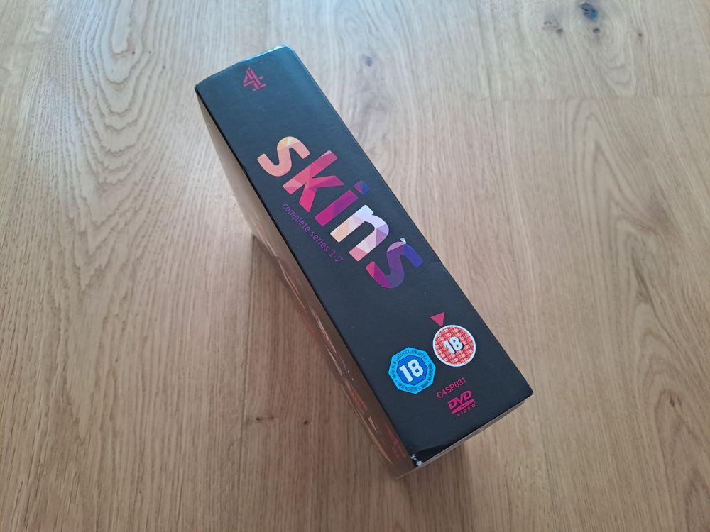 Skins Complete Series 1 – 7 English DVD (Gebraucht) in für CHF 30 – mit ...