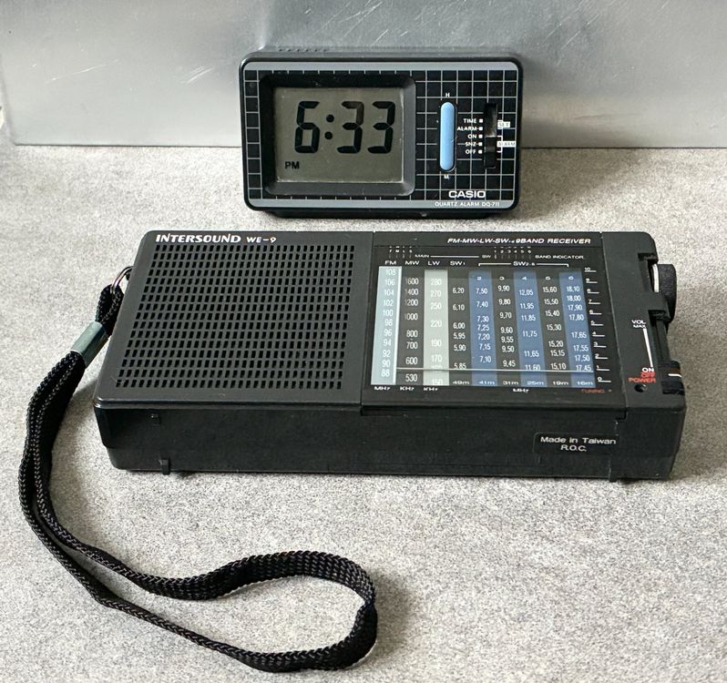 Set von Intersound WE-9 Weltempfänger Radio/Casio Alarm-Uhr (Gebraucht ...