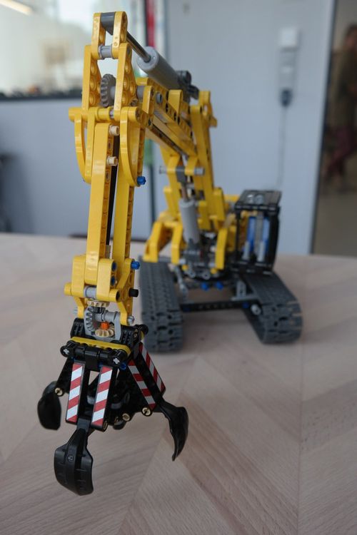 LEGO 42006 - Technic - Raupenbagger | Kaufen auf Ricardo