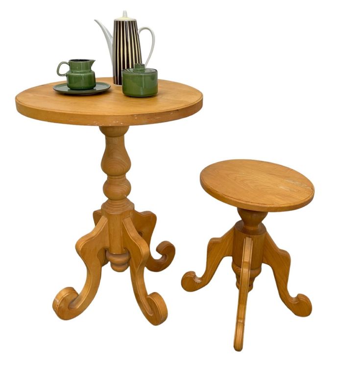 Alter Beistelltisch mit Hocker Holz Rund (Gebraucht) in Reigoldswil für CHF 49 – nur Abholung ...