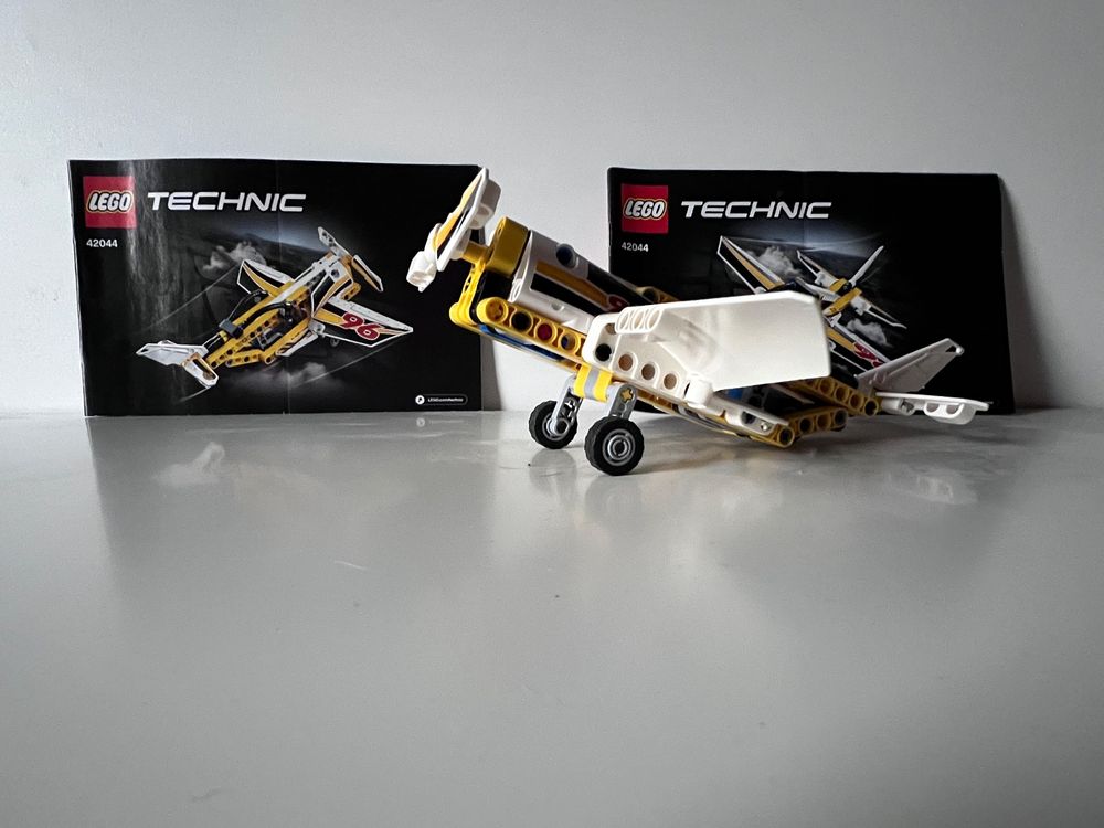 LEGO Technic 42044 - Düsenflugzeug | Kaufen auf Ricardo
