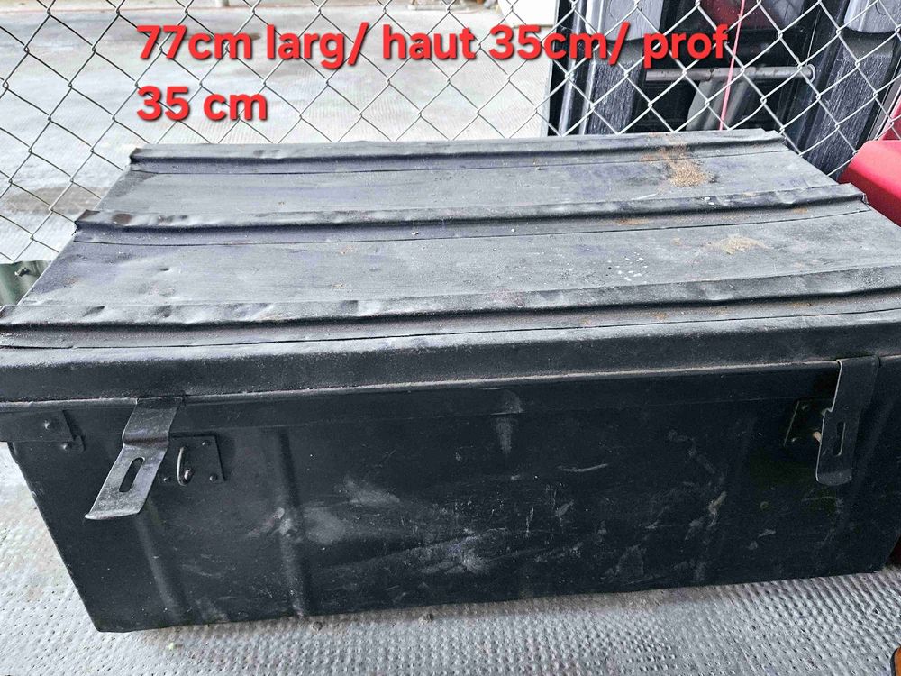 Coffre de rangement militaire solide de 1940 (Gebraucht) in la Chaux-de ...